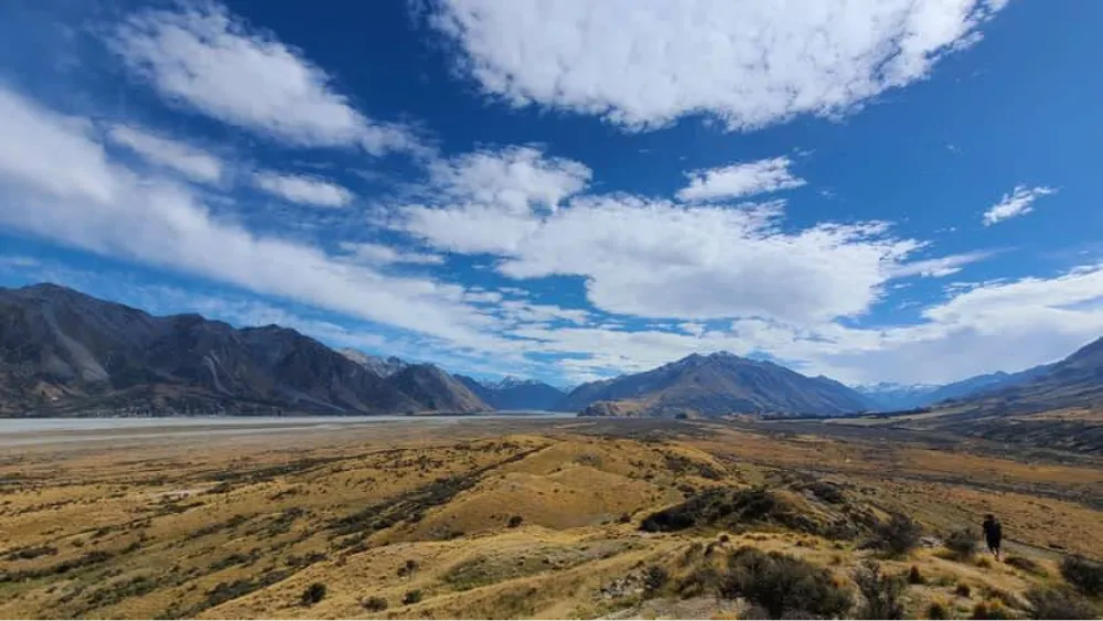 ロード・オブ・ザ・リングの世界へ！初心者OKの絶景ハイキングMount Sunday - NZnote